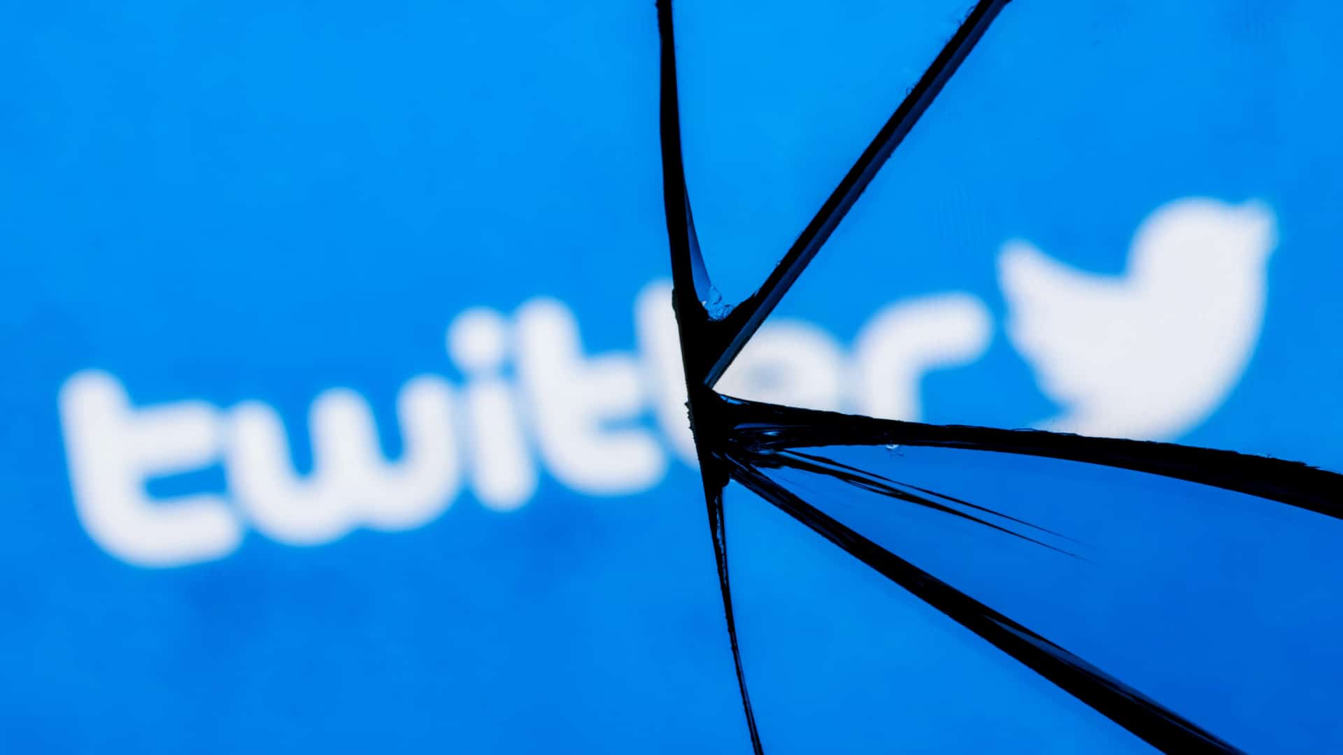 Twitter is down, globally - mailinvest.blog