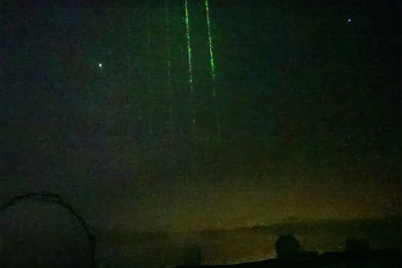 Bizarre Green Laser Scan from Space Looks Like Something from The ...
