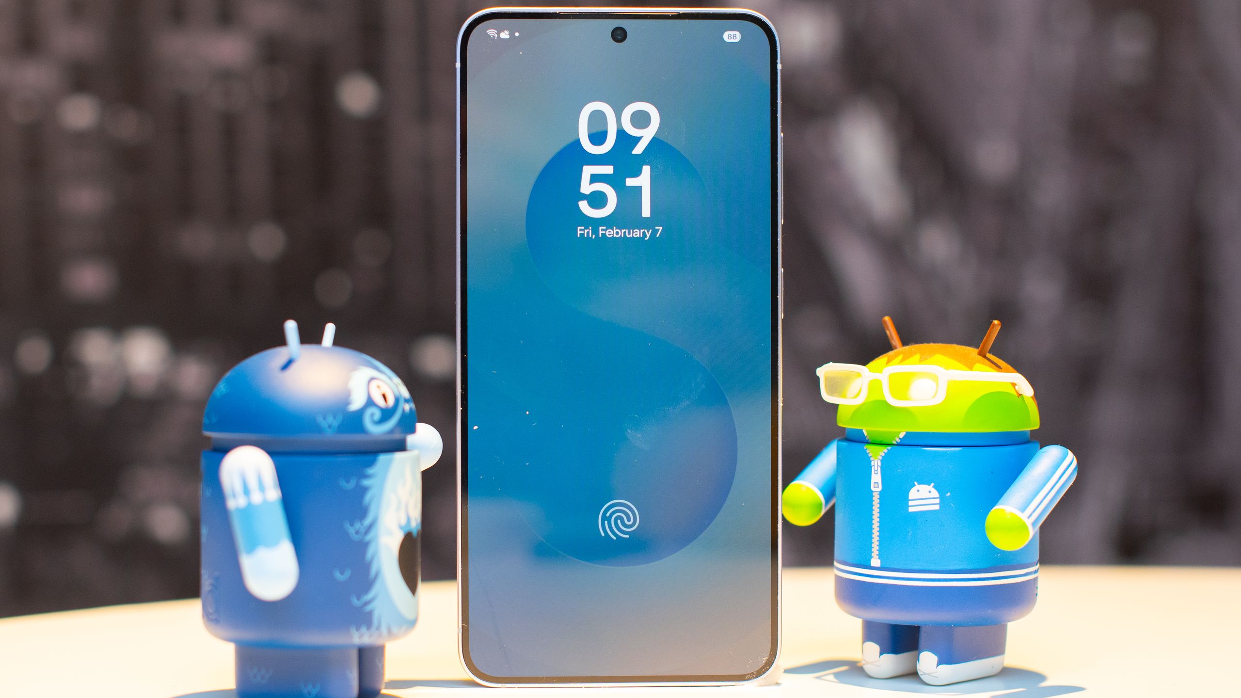 Leaked photos suggest the Samsung Galaxy S26 could be missing a major ...